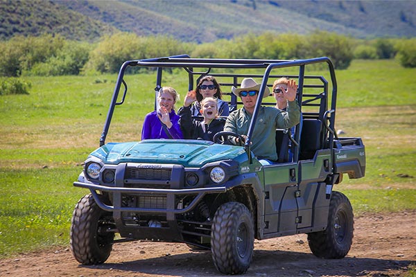 C Lazy U Ranch Hunting Lodge & Amenities